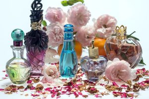 How to Smell Fine and Fresh in Summer? | Essence Of Life